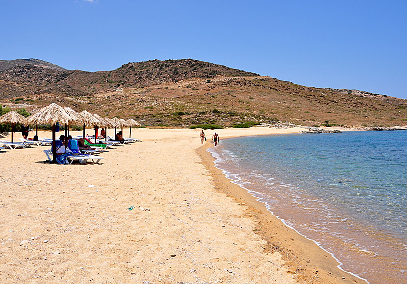 Psathi on eastern Ios. Beaches and tavernas.